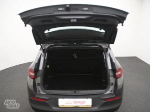 Grey Opel Grandland X 2021 in Vilnius, with an engine capacity of 1.20 L and mileage of 101 thousand km for 13199 €, photo 32 on AUTOMOTO.COM.LV