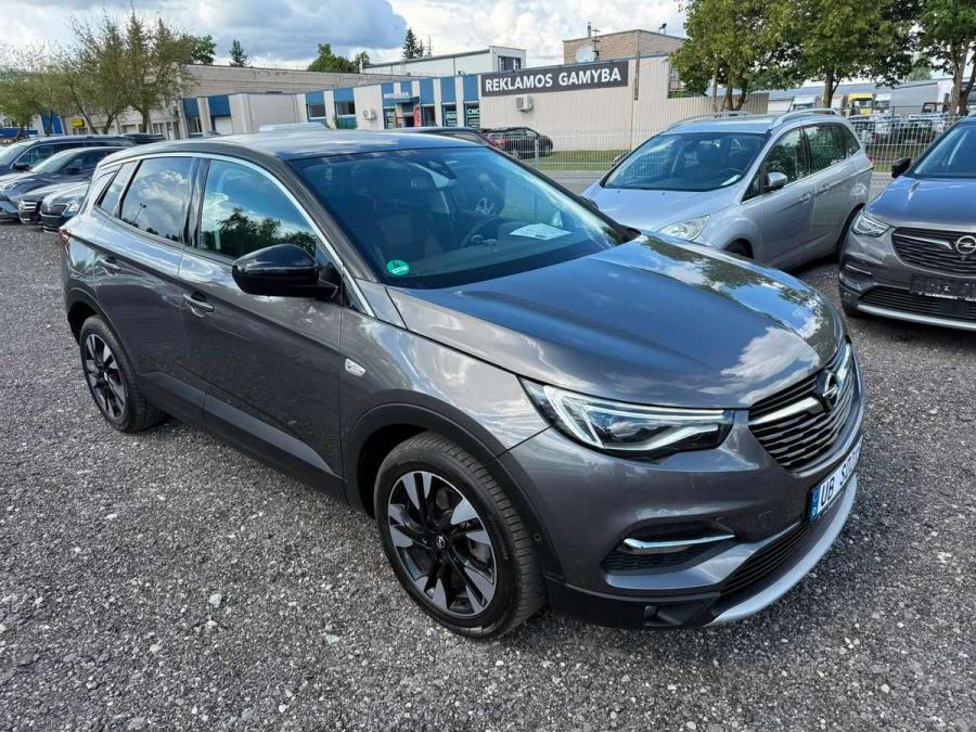 Grey Opel Grandland X 2021 in Siauliai, with an engine capacity of 2.00 L and mileage of 255 thousand km for 13450 €, photo 3 on AUTOMOTO.COM.LV