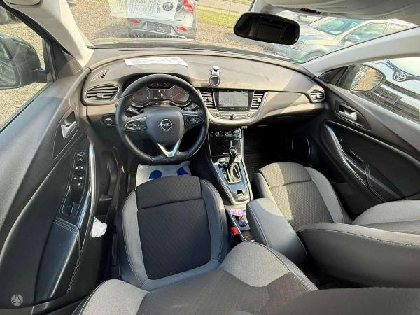 Grey Opel Grandland X 2021 in Siauliai, with an engine capacity of 2.00 L and mileage of 255 thousand km for 13450 €, photo 7 on AUTOMOTO.COM.LV