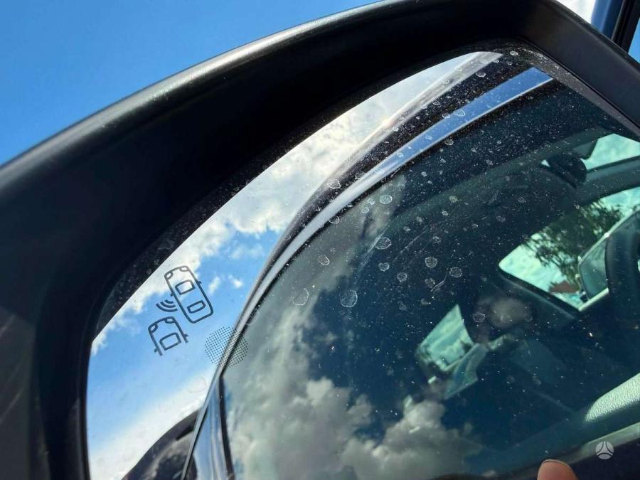 Grey Opel Grandland X 2021 in Siauliai, with an engine capacity of 2.00 L and mileage of 255 thousand km for 13450 €, photo 11 on AUTOMOTO.COM.LV