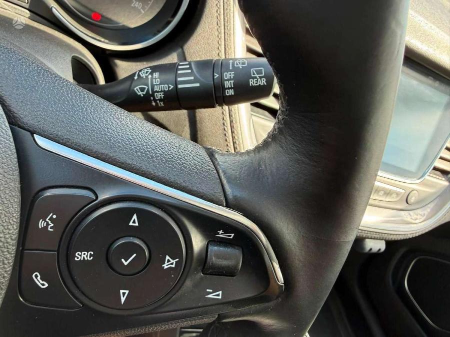 Grey Opel Grandland X 2021 in Siauliai, with an engine capacity of 2.00 L and mileage of 255 thousand km for 13450 €, photo 15 on AUTOMOTO.COM.LV