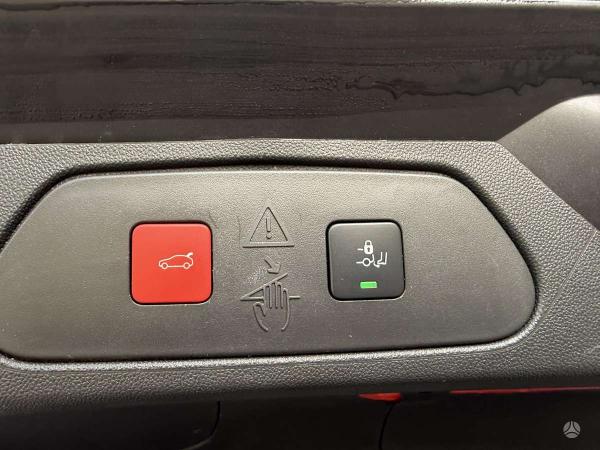 Grey Opel Grandland X 2021 in Kaunas, with an engine capacity of 1.20 L and mileage of 184 thousand km for 10500 €, photo 10 on AUTOMOTO.COM.LV