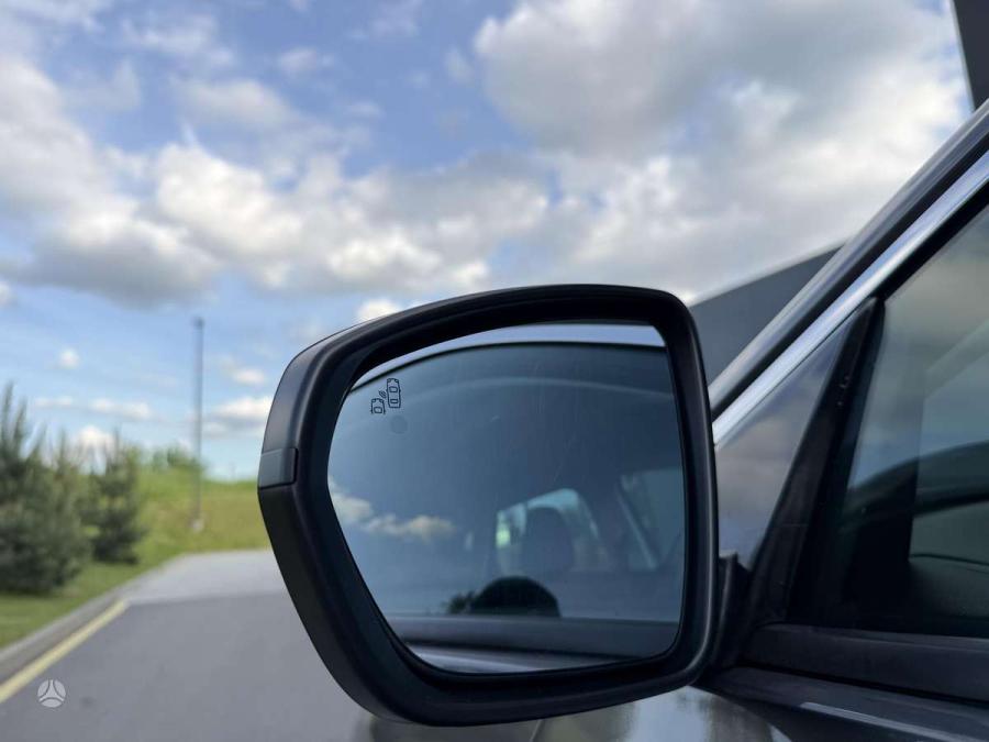 Grey Opel Grandland X 2021 in Kaunas, with an engine capacity of 1.20 L and mileage of 184 thousand km for 10500 €, photo 14 on AUTOMOTO.COM.LV