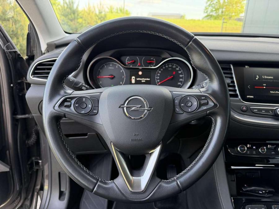 Grey Opel Grandland X 2021 in Kaunas, with an engine capacity of 1.20 L and mileage of 184 thousand km for 10500 €, photo 20 on AUTOMOTO.COM.LV
