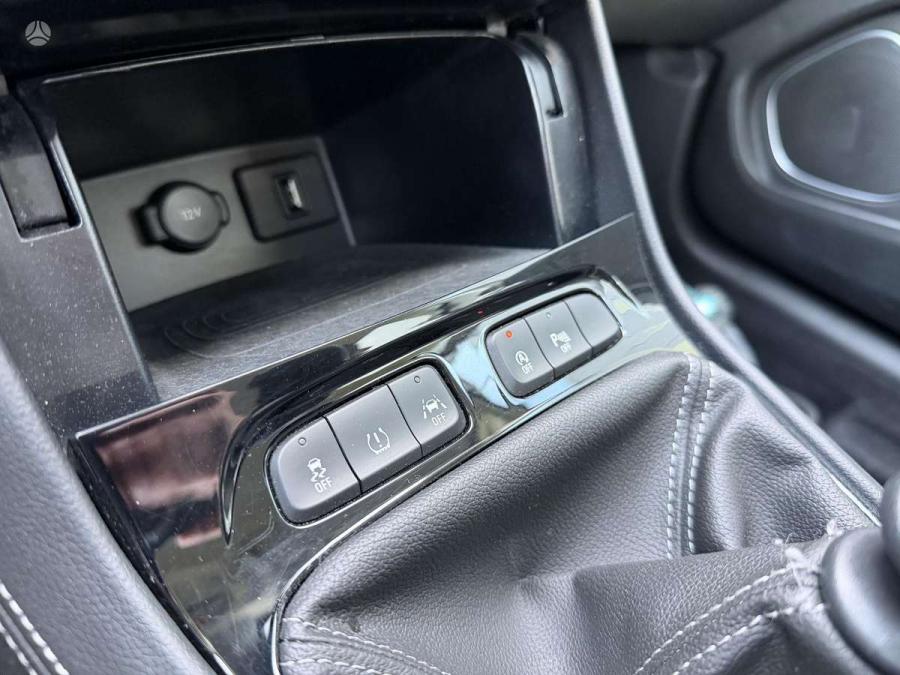 Grey Opel Grandland X 2021 in Kaunas, with an engine capacity of 1.20 L and mileage of 184 thousand km for 10500 €, photo 24 on AUTOMOTO.COM.LV