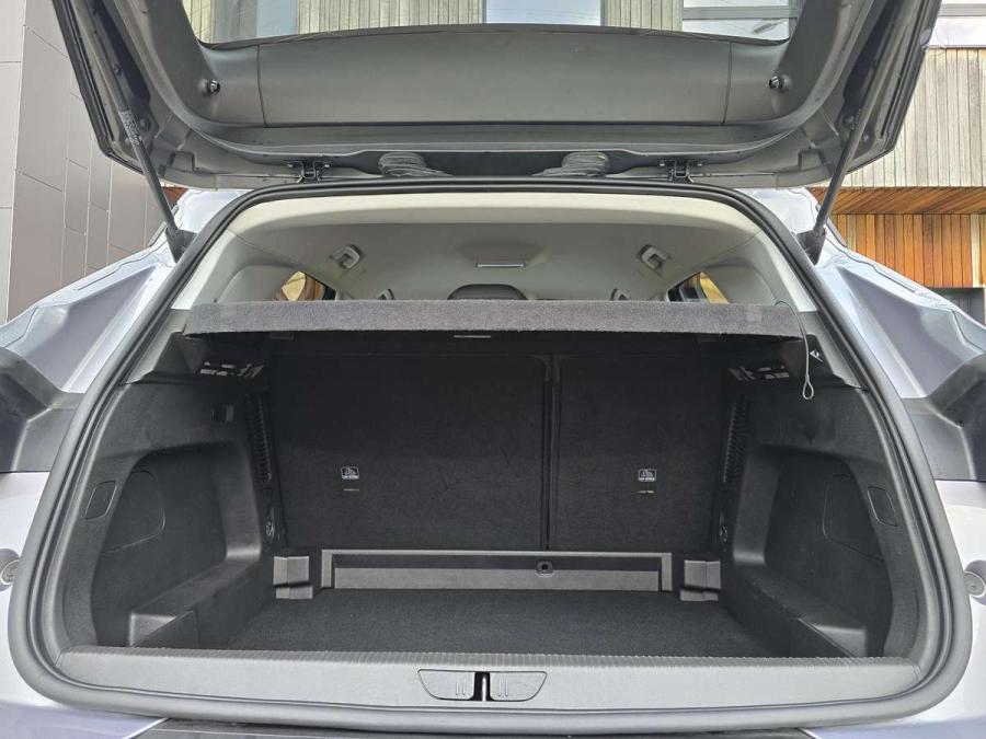 Grey Opel Grandland X 2021 in Taurage, with an engine capacity of 1.50 L and mileage of 168 thousand km for 11400 €, photo 31 on AUTOMOTO.COM.LV