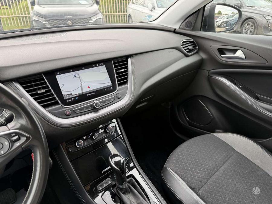 Pelēks Opel Grandland X 2021 Marijampole, ar dzinēja tilpumu 1.50 L un nobraukumu 158 tūkst. km par 12820 €, foto 32 vietnē AUTOMOTO.COM.LV