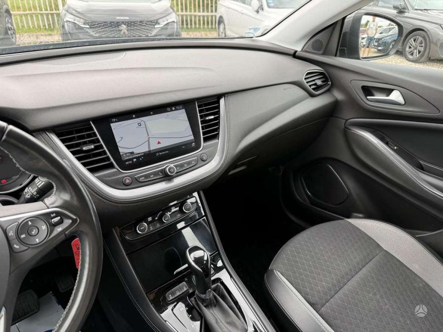 Pelēks Opel Grandland X 2021 Marijampole, ar dzinēja tilpumu 1.50 L un nobraukumu 158 tūkst. km par 12820 €, foto 41 vietnē AUTOMOTO.COM.LV