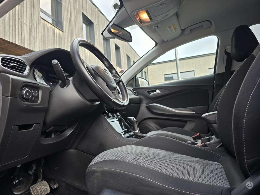 Серый Опель Grandland X 2021 в Таураге, объемом двигателя 1.50 л и пробегом 168 тыс. км за 11500 €, фото 16 на AUTOMOTO.COM.LV