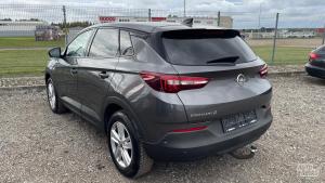 Grey Opel Grandland X 2021 in Marijampole, with an engine capacity of 1.50 L and mileage of 116 thousand km for 13490 €, photo 7 on AUTOMOTO.COM.LV