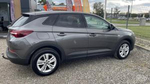 Grey Opel Grandland X 2021 in Marijampole, with an engine capacity of 1.50 L and mileage of 116 thousand km for 13490 €, photo 10 on AUTOMOTO.COM.LV