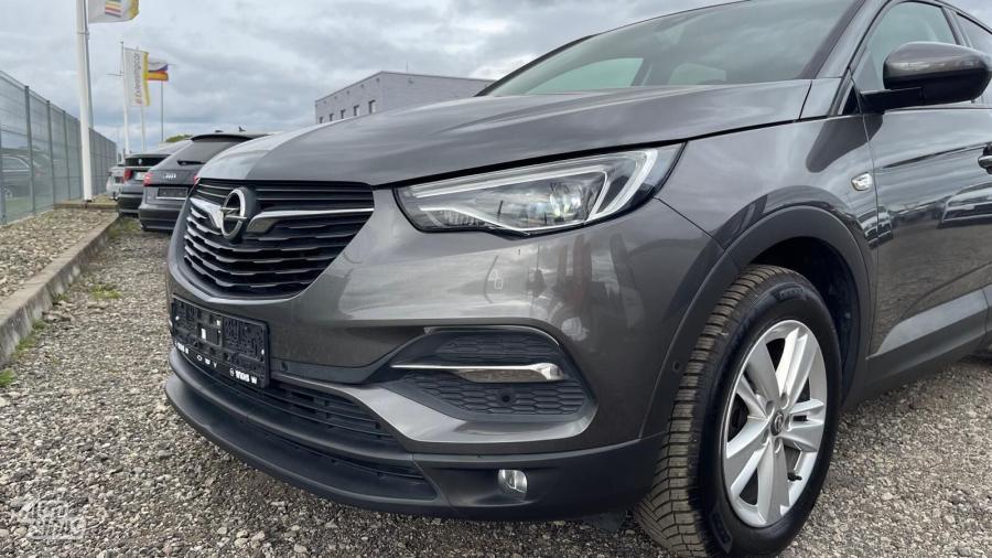 Grey Opel Grandland X 2021 in Marijampole, with an engine capacity of 1.50 L and mileage of 116 thousand km for 13490 €, photo 14 on AUTOMOTO.COM.LV
