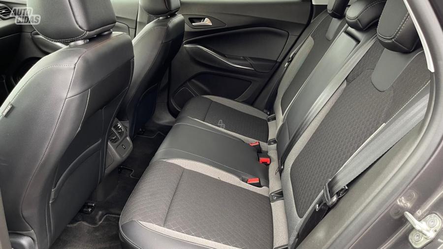 Grey Opel Grandland X 2021 in Marijampole, with an engine capacity of 1.50 L and mileage of 116 thousand km for 13490 €, photo 32 on AUTOMOTO.COM.LV