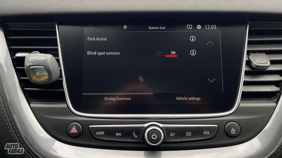Grey Opel Grandland X 2021 in Marijampole, with an engine capacity of 1.50 L and mileage of 116 thousand km for 13490 €, photo 33 on AUTOMOTO.COM.LV