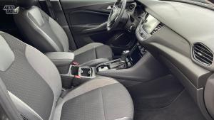 Grey Opel Grandland X 2021 in Marijampole, with an engine capacity of 1.50 L and mileage of 116 thousand km for 13490 €, photo 39 on AUTOMOTO.COM.LV