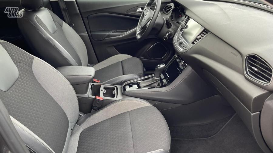 Grey Opel Grandland X 2021 in Marijampole, with an engine capacity of 1.50 L and mileage of 116 thousand km for 13490 €, photo 39 on AUTOMOTO.COM.LV
