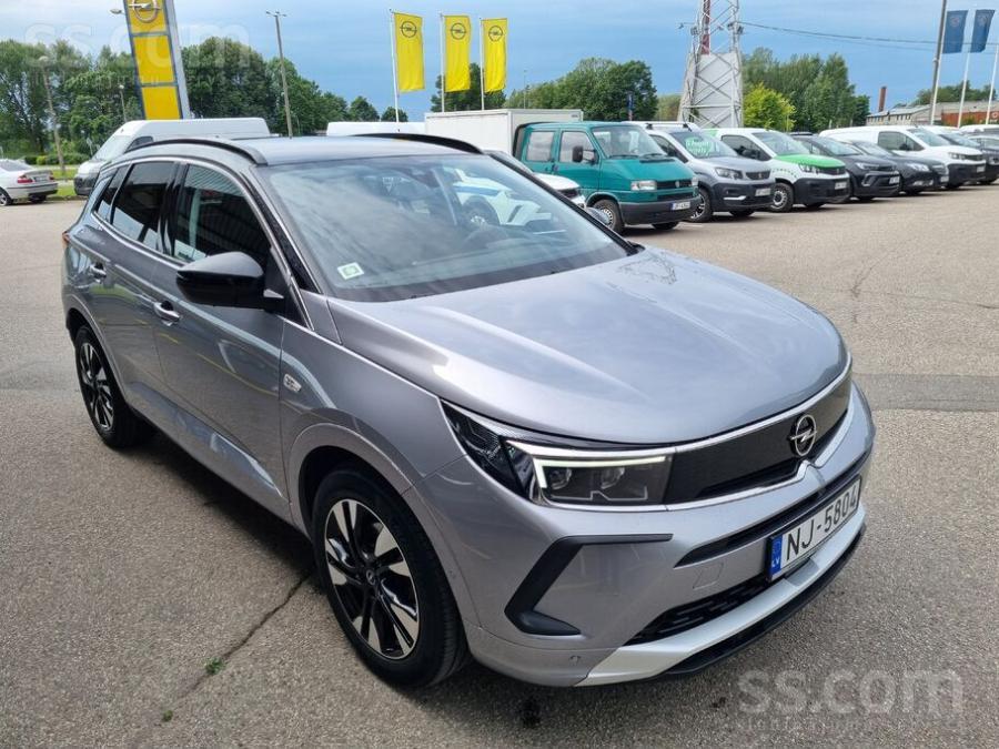 Pelēks Opel Grandland X 2022 Rīga, ar dzinēja tilpumu 1.20 L un nobraukumu 30 tūkst. km par 22600 €, foto 3 vietnē AUTOMOTO.COM.LV