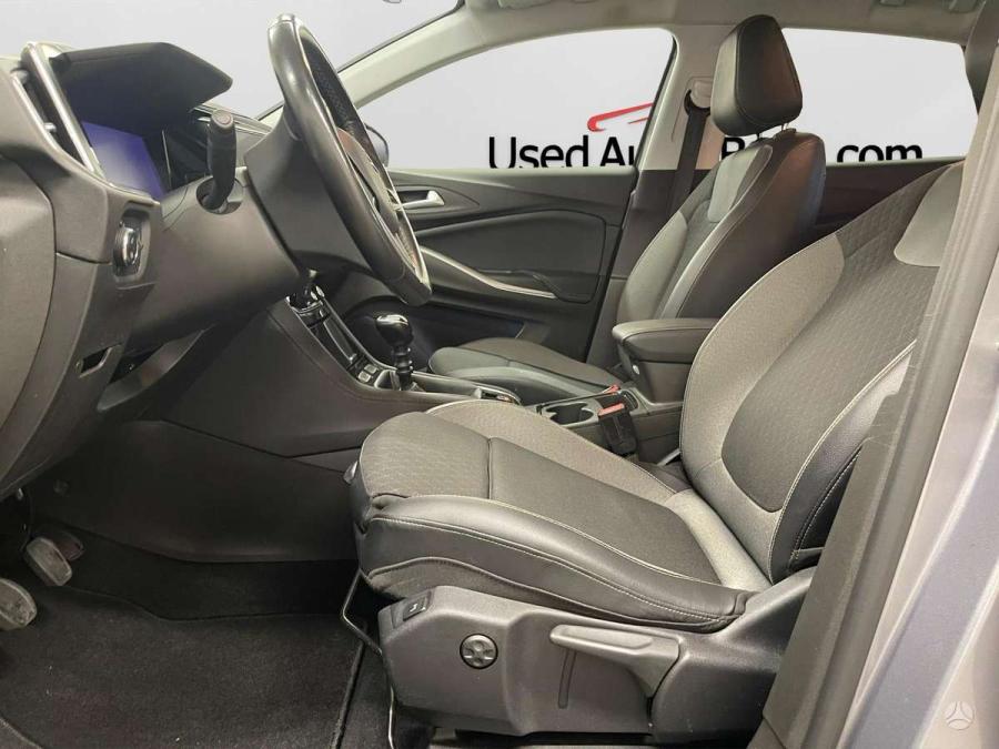 Pelēks Opel Grandland X 2022 Marijampole, ar dzinēja tilpumu 1.20 L un nobraukumu 170 tūkst. km par 14278 €, foto 8 vietnē AUTOMOTO.COM.LV