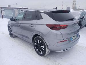 Grey Opel Grandland X 2022 in Vilnius, with an engine capacity of 1.50 L and mileage of 167 thousand km for 15972 €, photo 4 on AUTOMOTO.COM.LV