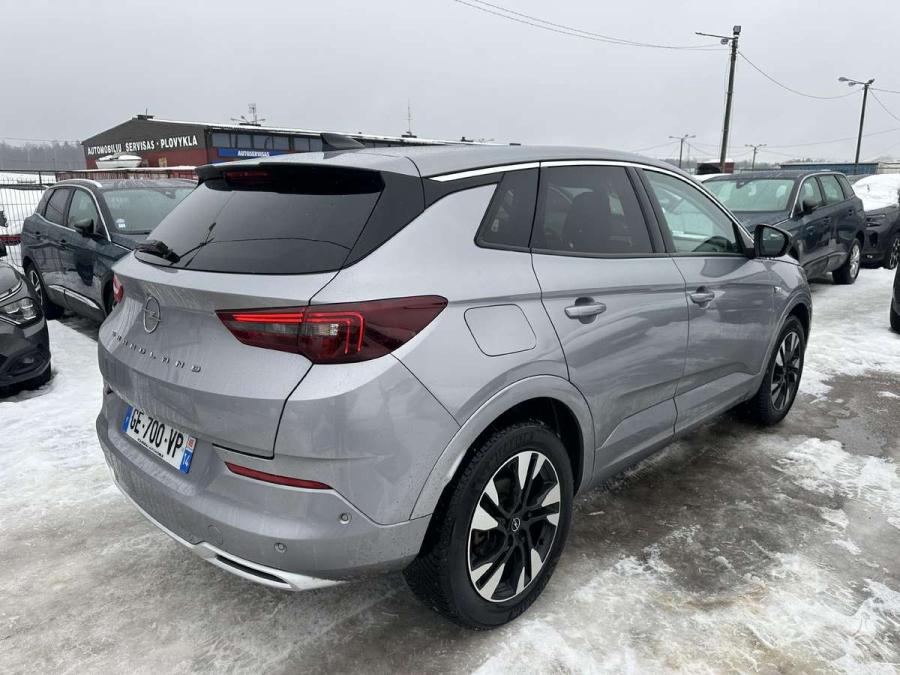 Grey Opel Grandland X 2022 in Vilnius, with an engine capacity of 1.50 L and mileage of 155 thousand km for 15124 €, photo 5 on AUTOMOTO.COM.LV