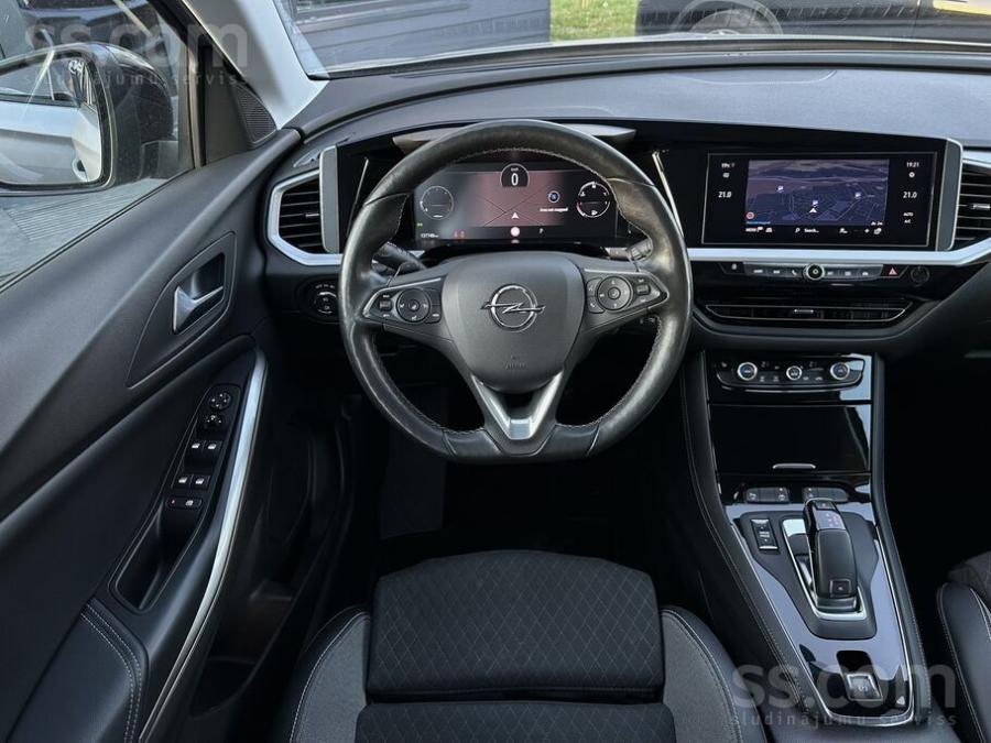 Pelēks Opel Grandland X 2022 Jelgava, ar dzinēja tilpumu 1.50 L un nobraukumu 135 tūkst. km par 18900 €, foto 6 vietnē AUTOMOTO.COM.LV