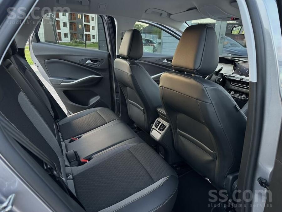 Pelēks Opel Grandland X 2022 Jelgava, ar dzinēja tilpumu 1.50 L un nobraukumu 135 tūkst. km par 18900 €, foto 8 vietnē AUTOMOTO.COM.LV