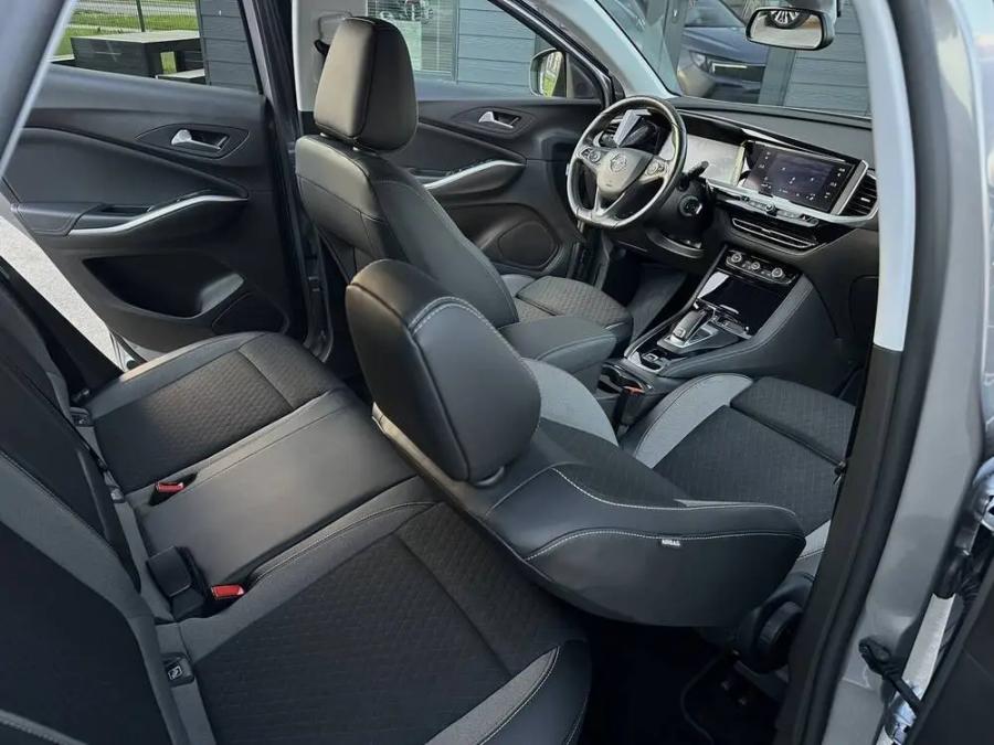 Pelēks Opel Grandland X 2022 Jelgava, ar dzinēja tilpumu 1.50 L un nobraukumu 135 tūkst. km par 19500 €, foto 9 vietnē AUTOMOTO.COM.LV