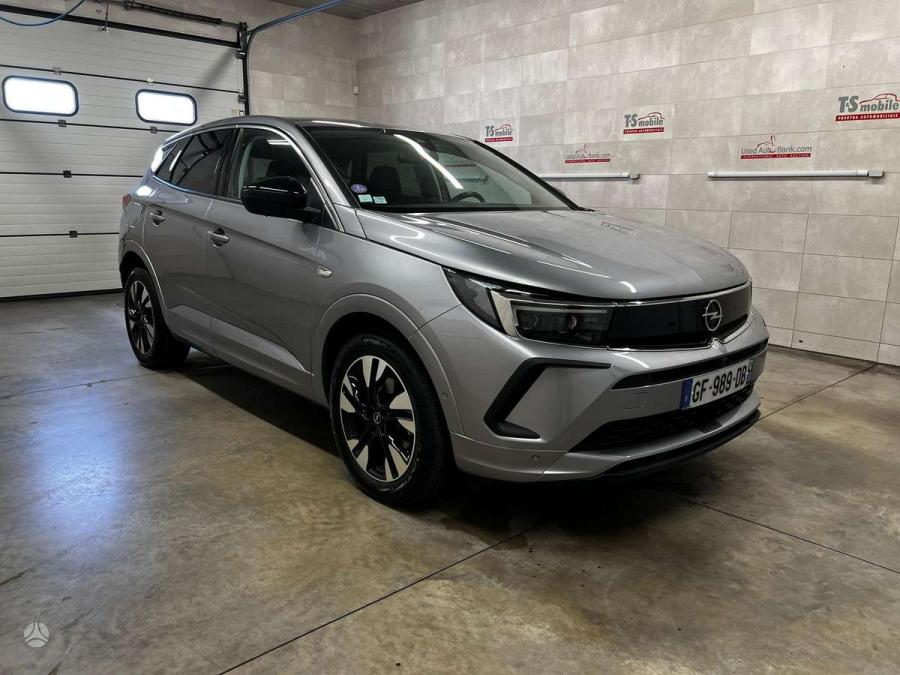 Серый Опель Grandland X 2022 в Мариямполе, объемом двигателя 1.20 л и пробегом 76 тыс. км за 15718 €, фото 4 на AUTOMOTO.COM.LV