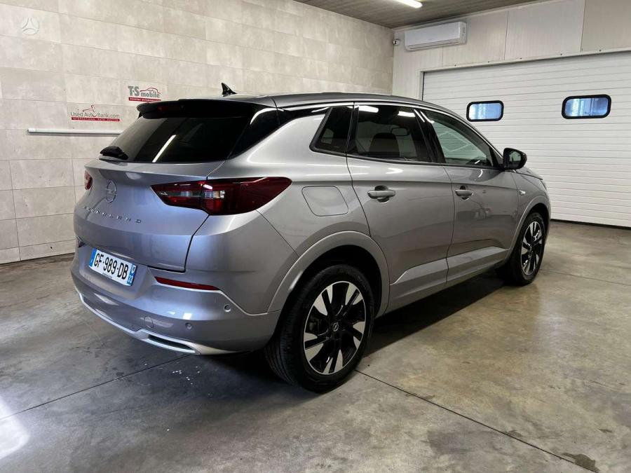Серый Опель Grandland X 2022 в Мариямполе, объемом двигателя 1.20 л и пробегом 76 тыс. км за 15718 €, фото 5 на AUTOMOTO.COM.LV