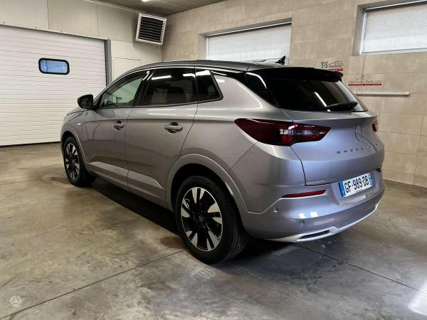 Серый Опель Grandland X 2022 в Мариямполе, объемом двигателя 1.20 л и пробегом 76 тыс. км за 15718 €, фото 7 на AUTOMOTO.COM.LV