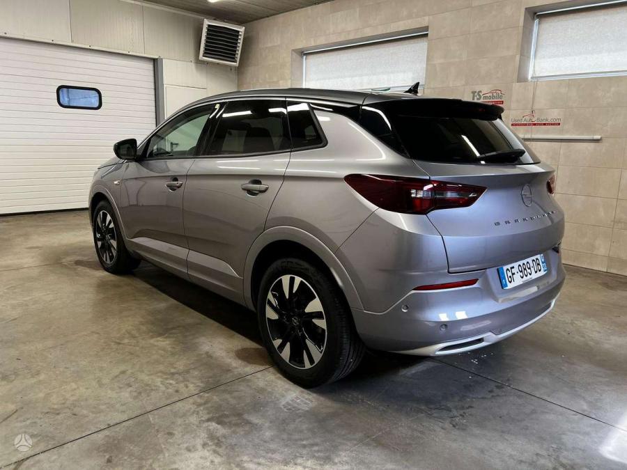 Серый Опель Grandland X 2022 в Мариямполе, объемом двигателя 1.20 л и пробегом 76 тыс. км за 15718 €, фото 7 на AUTOMOTO.COM.LV