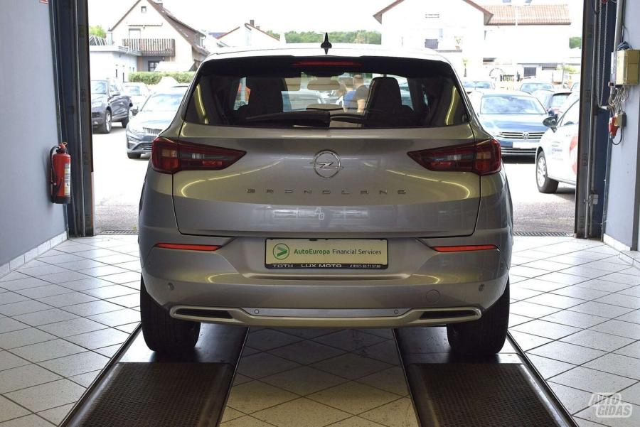 Grey Opel Grandland X 2023 in Kaunas, with an engine capacity of 1.50 L and mileage of 36 thousand km for 26872 €, photo 5 on AUTOMOTO.COM.LV