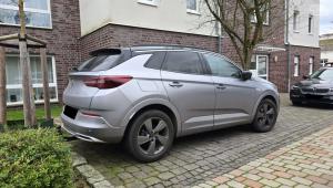 Pelēks Opel Grandland X 2023 Kauņa, ar dzinēja tilpumu 1.20 L un nobraukumu 19 tūkst. km par 25902 €, foto 2 vietnē AUTOMOTO.COM.LV