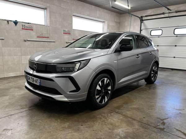 Grey Opel Grandland X 2023 in Marijampole, with an engine capacity of 1.20 L and mileage of 130 thousand km for 15004 €, photo 1 on AUTOMOTO.COM.LV