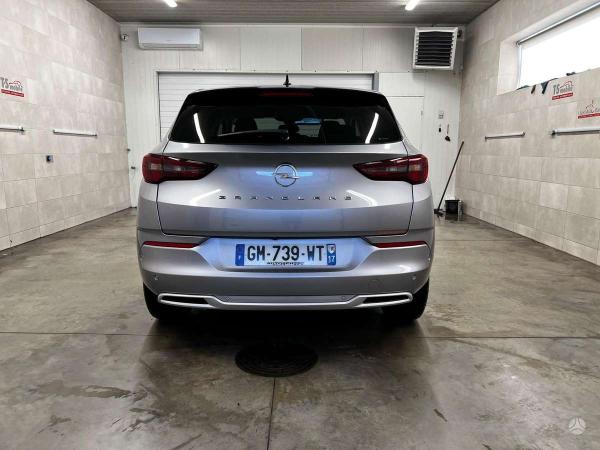 Grey Opel Grandland X 2023 in Marijampole, with an engine capacity of 1.20 L and mileage of 130 thousand km for 15004 €, photo 5 on AUTOMOTO.COM.LV