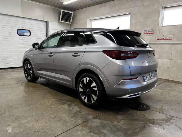 Grey Opel Grandland X 2023 in Marijampole, with an engine capacity of 1.20 L and mileage of 130 thousand km for 15004 €, photo 6 on AUTOMOTO.COM.LV