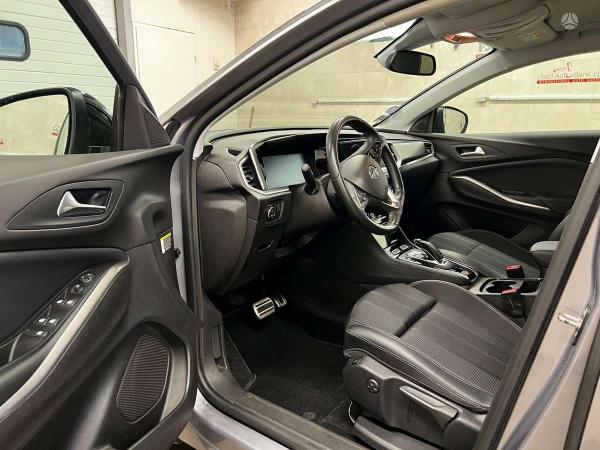 Grey Opel Grandland X 2023 in Marijampole, with an engine capacity of 1.20 L and mileage of 130 thousand km for 15004 €, photo 7 on AUTOMOTO.COM.LV