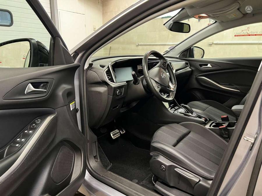 Pelēks Opel Grandland X 2023 Marijampole, ar dzinēja tilpumu 1.20 L un nobraukumu 130 tūkst. km par 15004 €, foto 8 vietnē AUTOMOTO.COM.LV