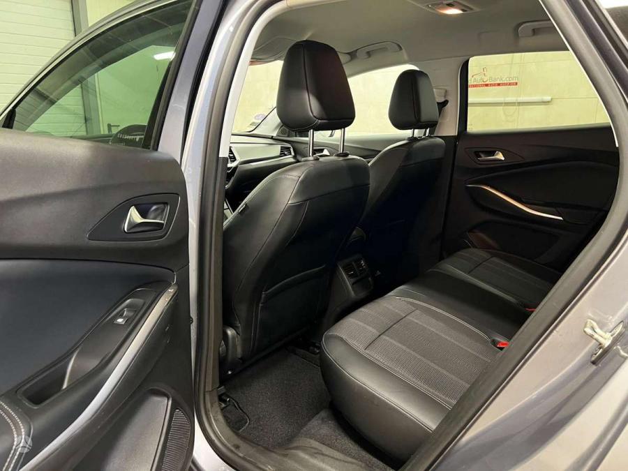 Pelēks Opel Grandland X 2023 Marijampole, ar dzinēja tilpumu 1.20 L un nobraukumu 130 tūkst. km par 15004 €, foto 12 vietnē AUTOMOTO.COM.LV