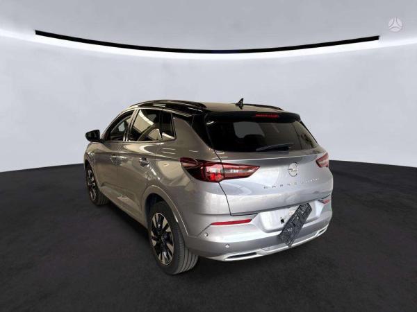 Grey Opel Grandland X 2023 in Vilnius, with an engine capacity of 1.50 L and mileage of 149 thousand km for 17545 €, photo 4 on AUTOMOTO.COM.LV