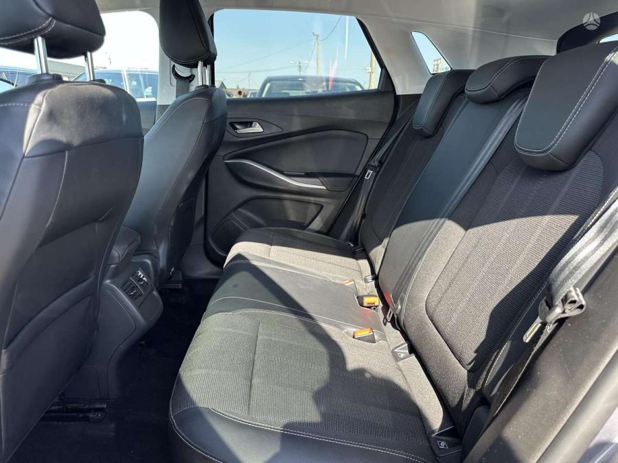 Pelēks Opel Grandland X 2023 Viļņa, ar dzinēja tilpumu 1.50 L un nobraukumu 187 tūkst. km par 14858 €, foto 13 vietnē AUTOMOTO.COM.LV