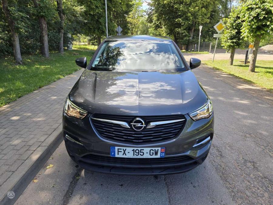 Серый Опель Grandland X 2017 в Таураге, объемом двигателя 1.20 л и пробегом 118 тыс. км за 8800 €, фото 3 на AUTOMOTO.COM.LV