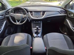 Серый Опель Grandland X 2017 в Таураге, объемом двигателя 1.20 л и пробегом 118 тыс. км за 8800 €, фото 10 на AUTOMOTO.COM.LV