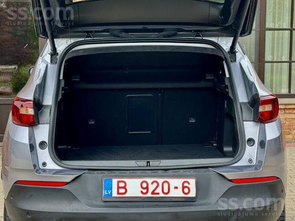 Grey Opel Grandland X 2019 in Jelgava, with an engine capacity of 1.50 L and mileage of 0 thousand km for 9950 €, photo 10 on AUTOMOTO.COM.LV