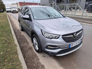 Grey Opel Grandland X 2020 in Kaunas, with an engine capacity of 1.50 L and mileage of 180 thousand km for 9990 €, photo 3 on AUTOMOTO.COM.LV