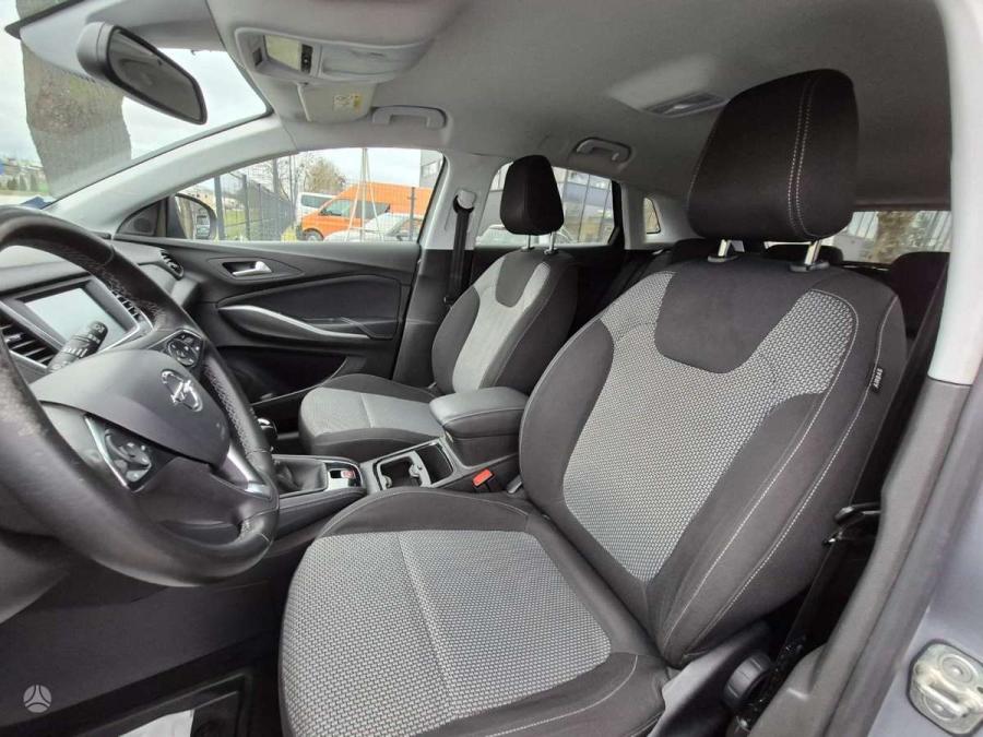 Grey Opel Grandland X 2020 in Kaunas, with an engine capacity of 1.50 L and mileage of 180 thousand km for 9990 €, photo 13 on AUTOMOTO.COM.LV