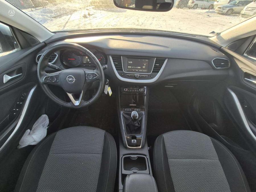 Grey Opel Grandland X 2020 in Kaunas, with an engine capacity of 1.50 L and mileage of 180 thousand km for 9900 €, photo 14 on AUTOMOTO.COM.LV