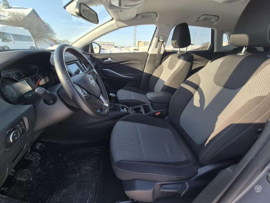 Grey Opel Grandland X 2020 in Kaunas, with an engine capacity of 1.50 L and mileage of 180 thousand km for 9900 €, photo 15 on AUTOMOTO.COM.LV