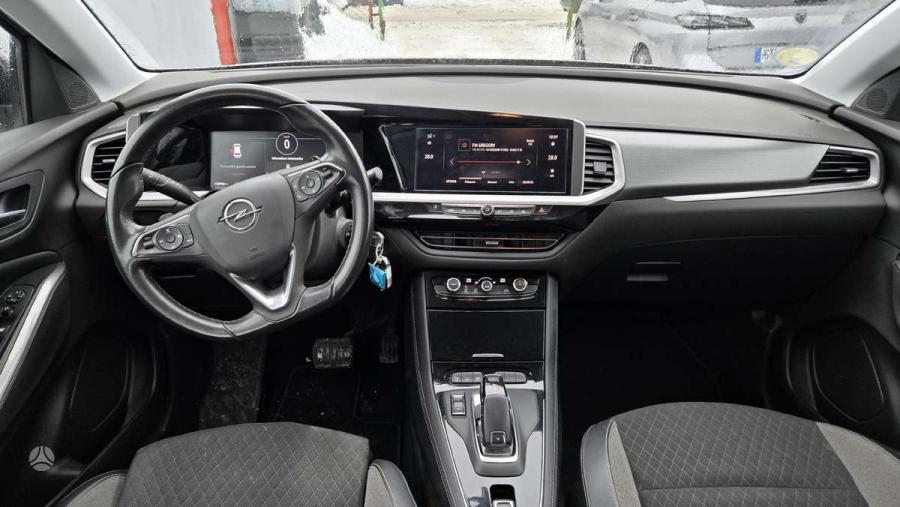 Grey Opel Grandland X 2022 in Vilnius, with an engine capacity of 1.50 L and mileage of 150 thousand km for 15400 €, photo 15 on AUTOMOTO.COM.LV
