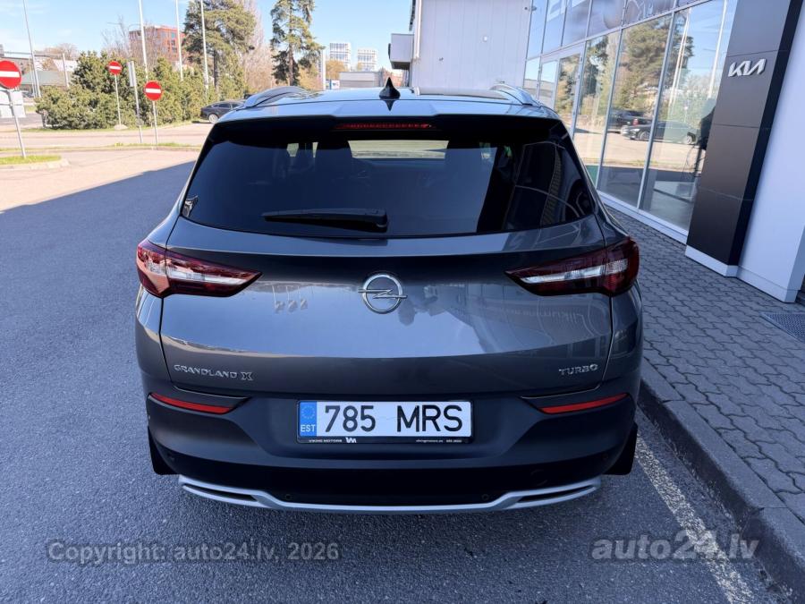 Серый Опель Grandland X 2018 в Таллин, объемом двигателя 1.20 л и пробегом 131 тыс. км за 12900 €, фото 4 на AUTOMOTO.COM.LV